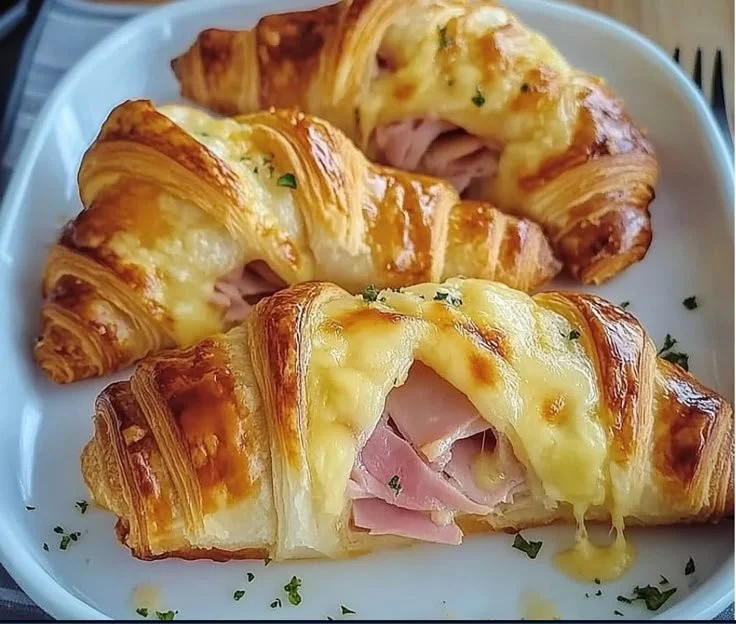 Baked Ham and Cheese Croissants